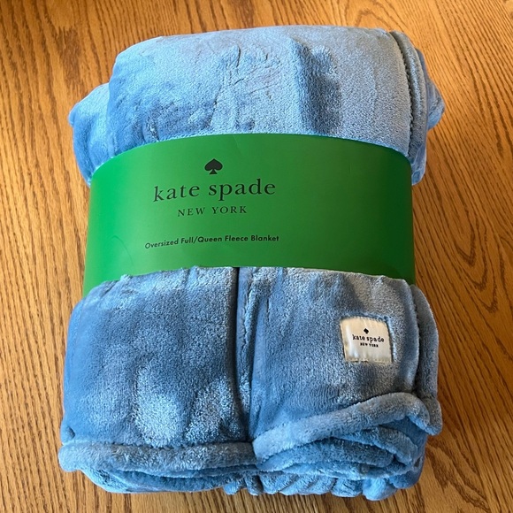 kate spade | Bedding | Nwt Kate Spade Oversized Blue Fullqueen Fleece ...